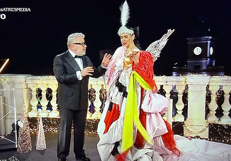 El extravagante vestido de Cristina Pedroche para las Campanadas: «Hay ...