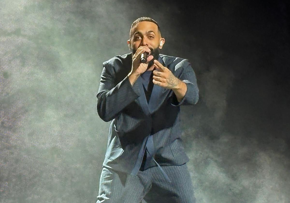 Eladio Carrión, el «cabrón» que ha hecho retumbar el Roig Arena | Las ...