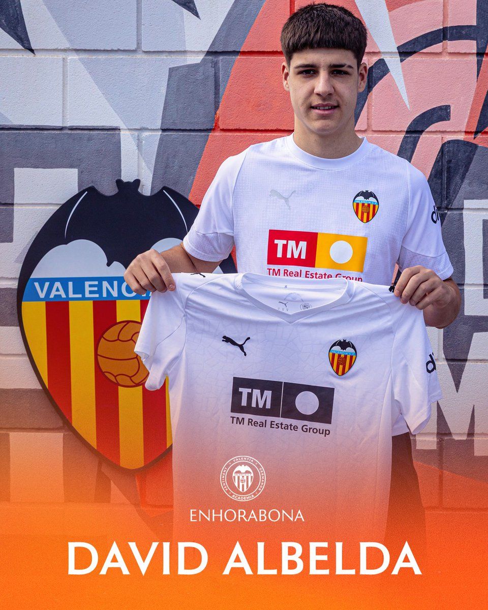 El Valencia blinda al hijo de un exfutbolista mítico | Las Provincias
