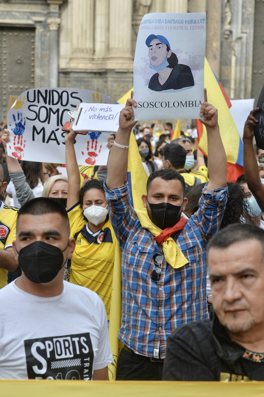 Fotos: SOS por Colombia en la plaza de la Catedral de Murcia | La Verdad
