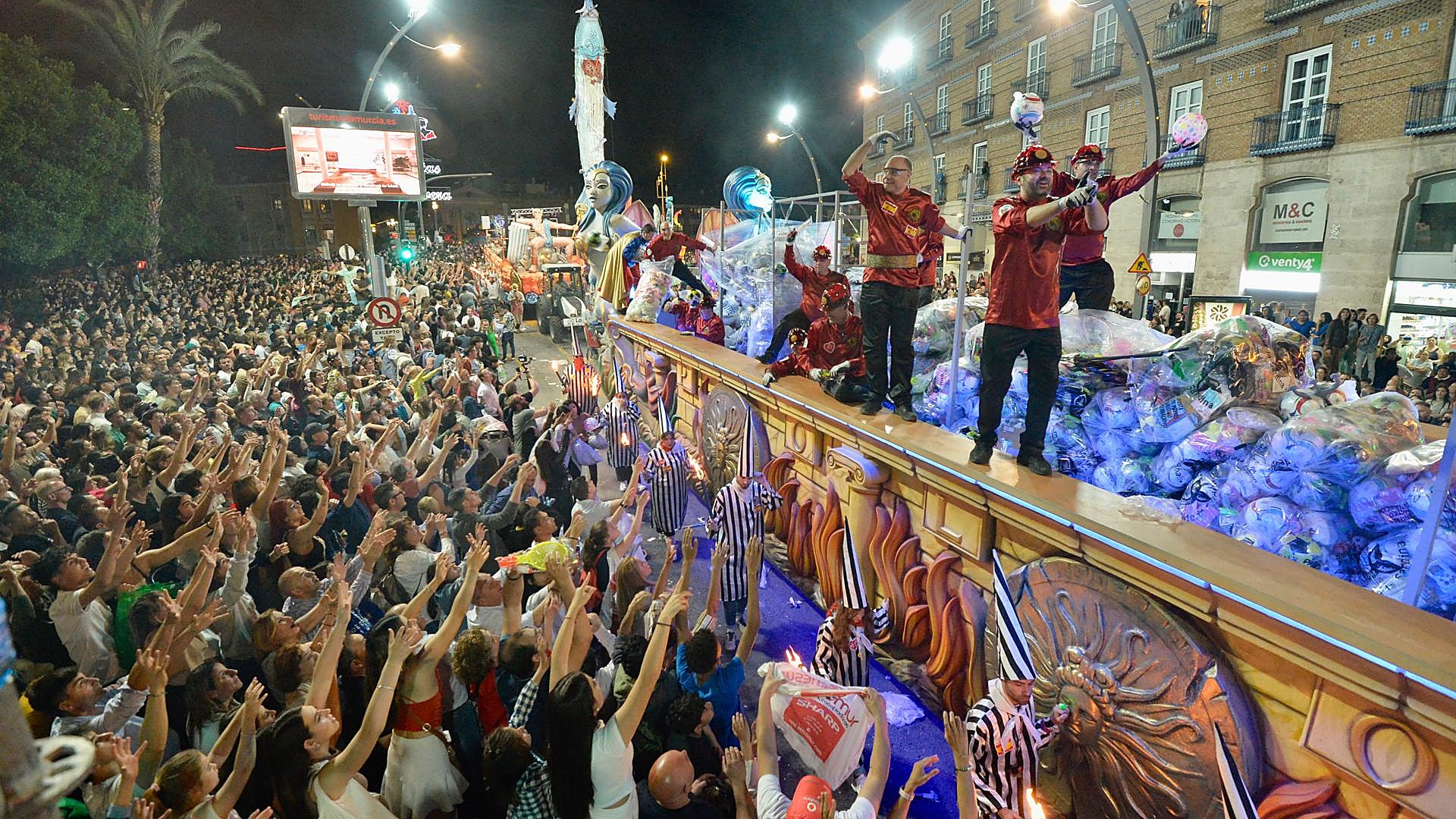 El Entierro de la Sardina de Murcia congrega a 1,2 millones de personas ...