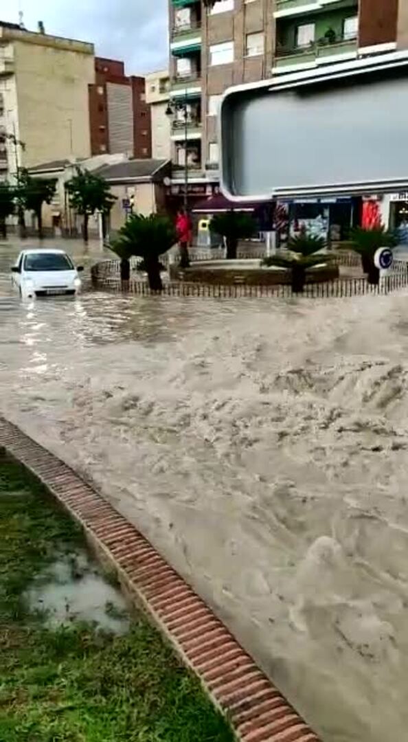 Una fuerte tromba de agua anega calles en Molina de Segura | La Verdad