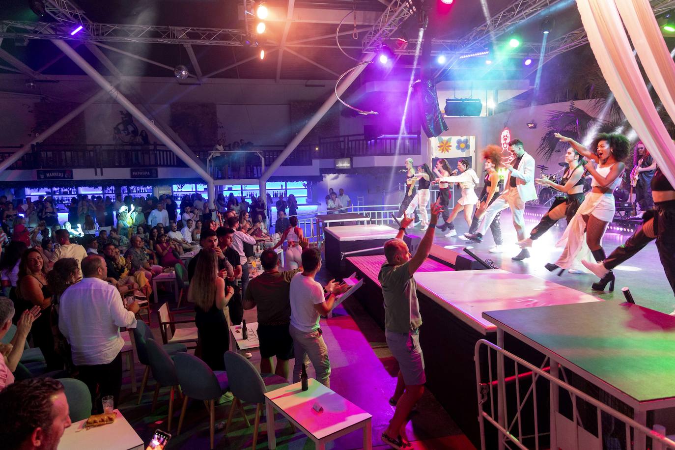 El espectáculo musical 'Vëla' en Trips Summer Club, en imágenes | La Verdad
