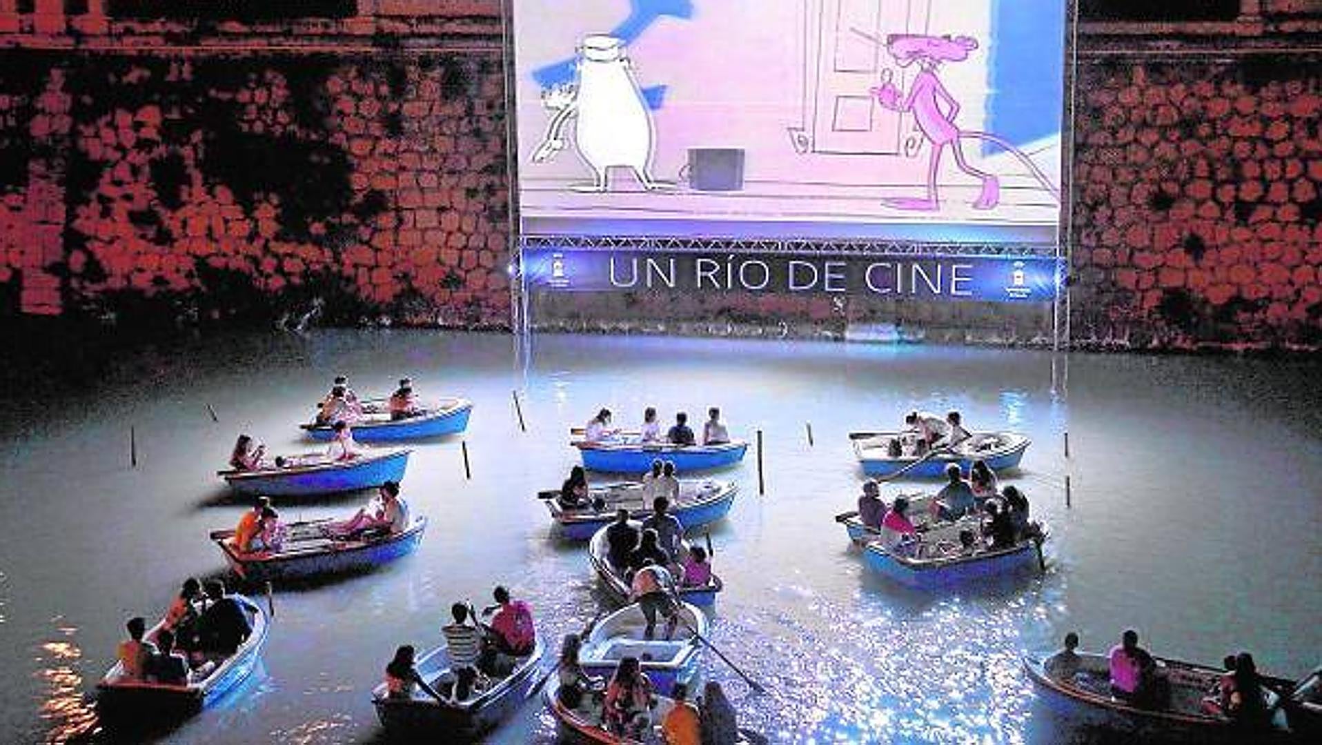 El río Segura se convierte en un cine al aire libre con tres ...
