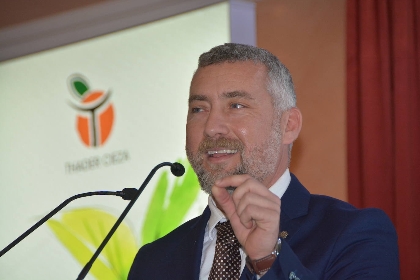 Fotos: La cooperativa Thader cumple 50 años llevando la fruta de hueso ...