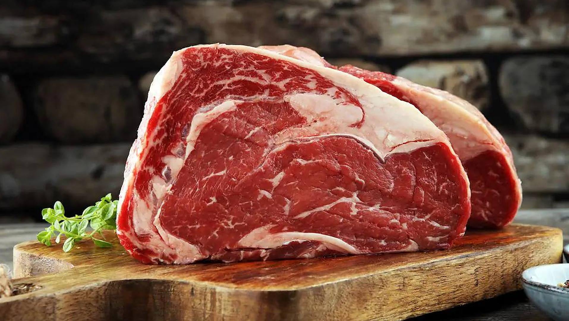 ¿Una «vaca zombie»? Un farmacéutico explica por qué la carne cruda se ...