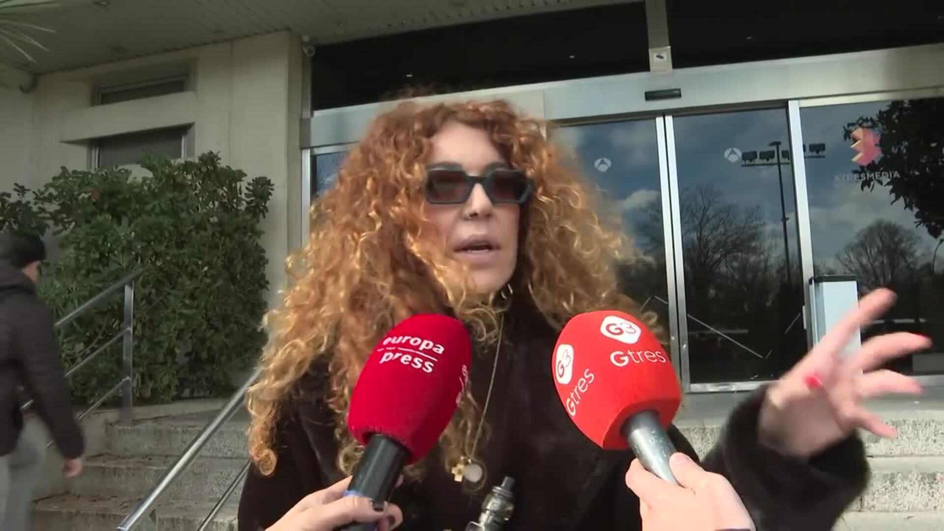 Bárbara Rey pasa página con Ángel Cristo Jr. y regresa exultante a los ...