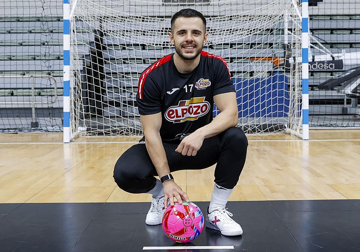Adrián Rivera: «Se me cayó una lágrima cuando me fichó el club; mis ...