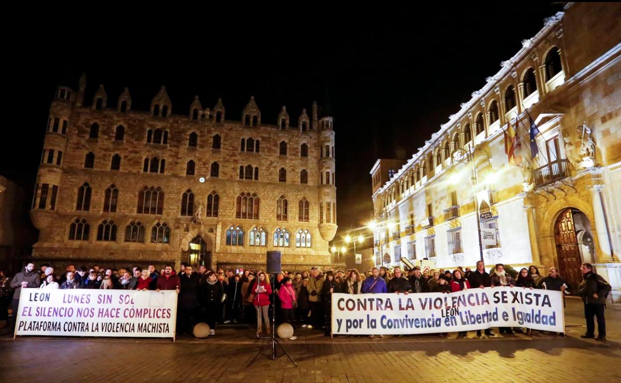 La Plataforma contra la Violencia Machista de León 'Lunes sin sol' convoca un minuto de silencio ...