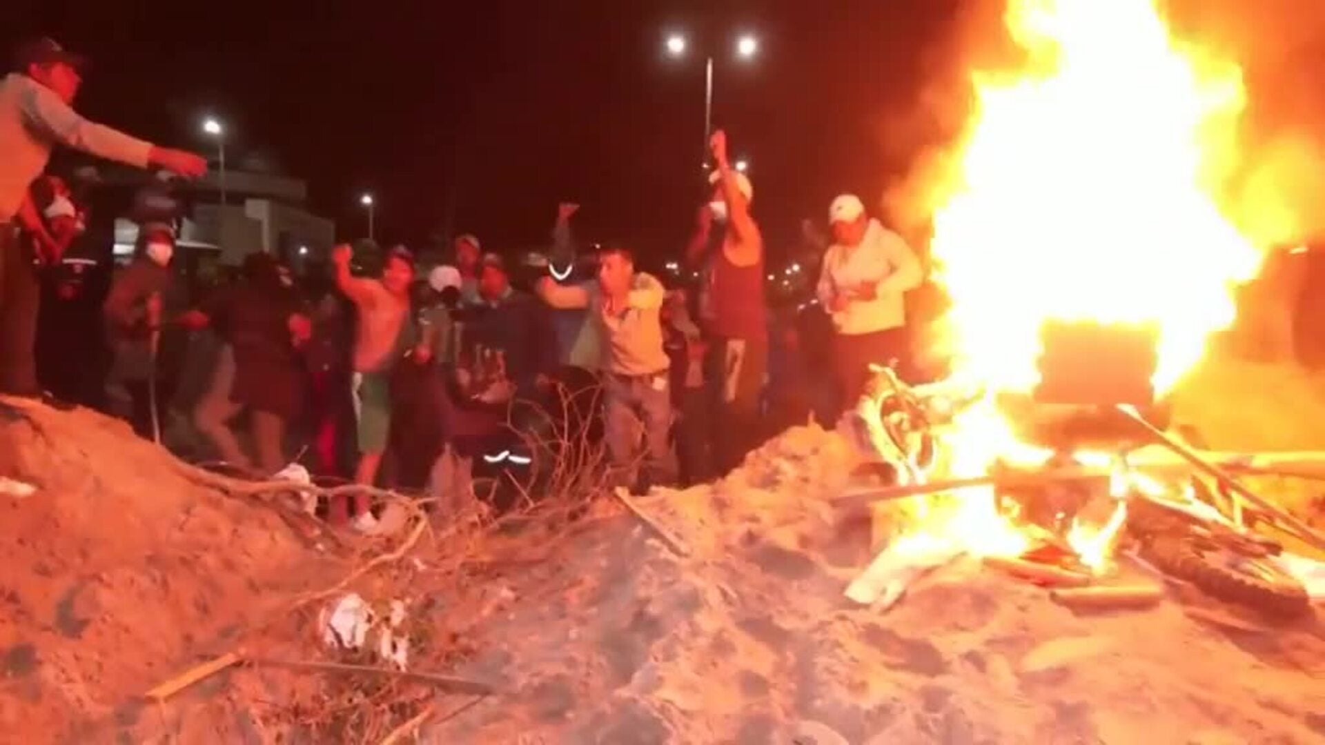 Bolivia cumple 12 días de violentas protestas | leonoticias.com