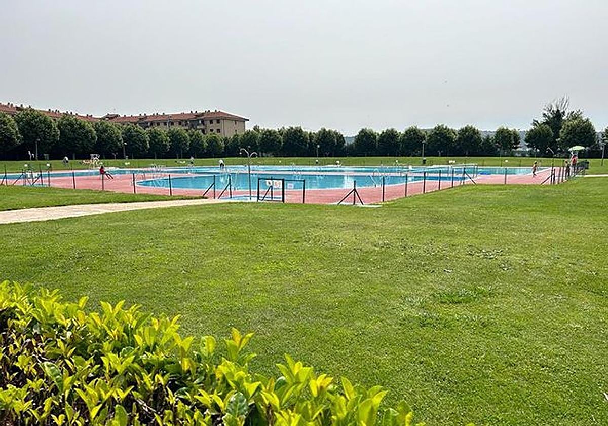 Buscan encargado del bar de las piscinas exteriores de La Palomera por ...