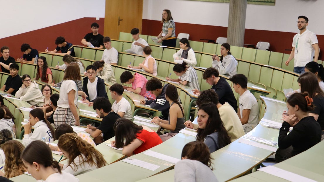 Imágenes del primer día de PAU en León | leonoticias.com