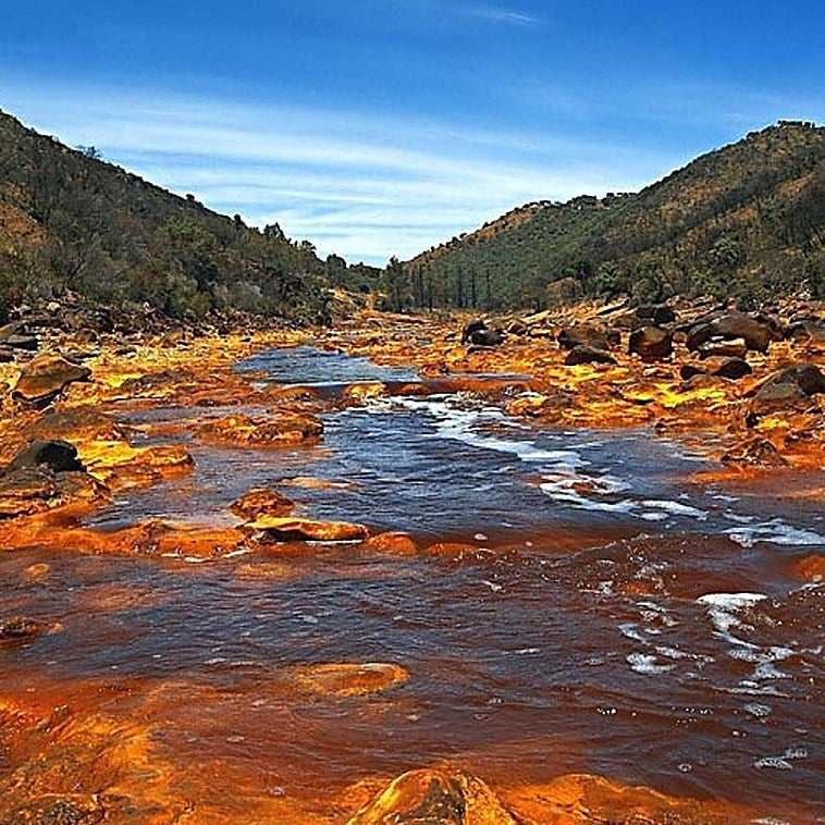 El espectacular paisaje andaluz que parece Marte con un río rojo y ...