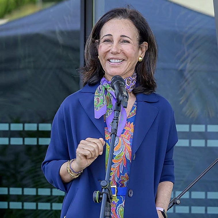 Las vacaciones entre gallinas de Ana Botín: por qué la ejecutiva más ...