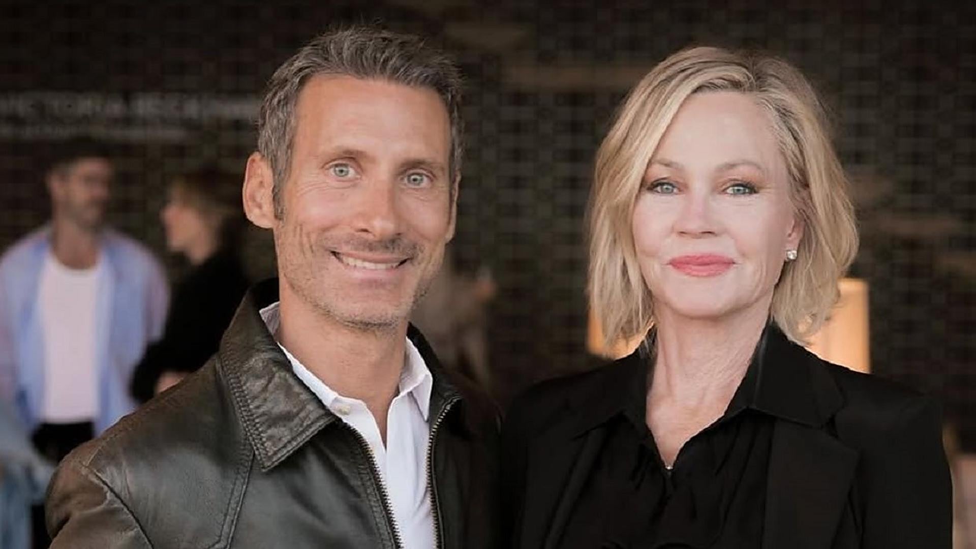 a silenciosa vida de Melanie Griffith, madre de Stella del Carmen, al ...