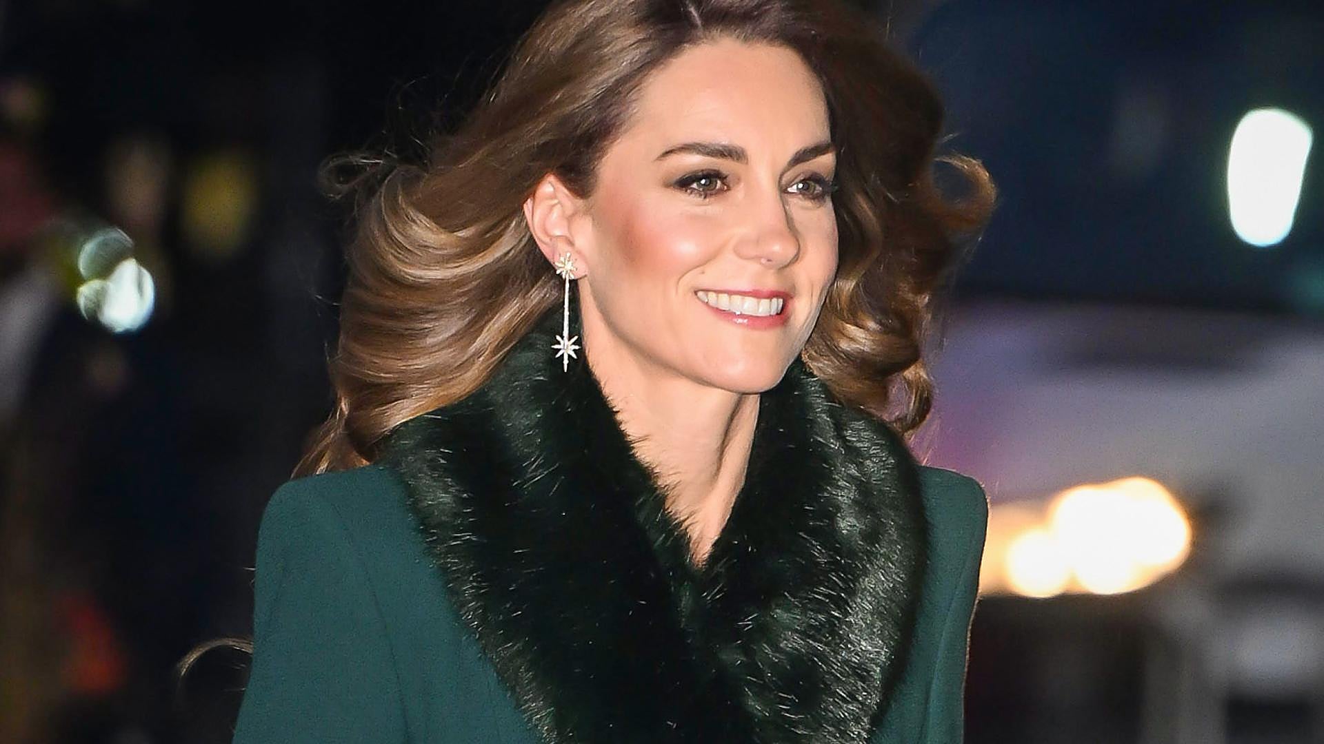 Kate Middleton deslumbra en el concierto de Navidad con un espectacular ...