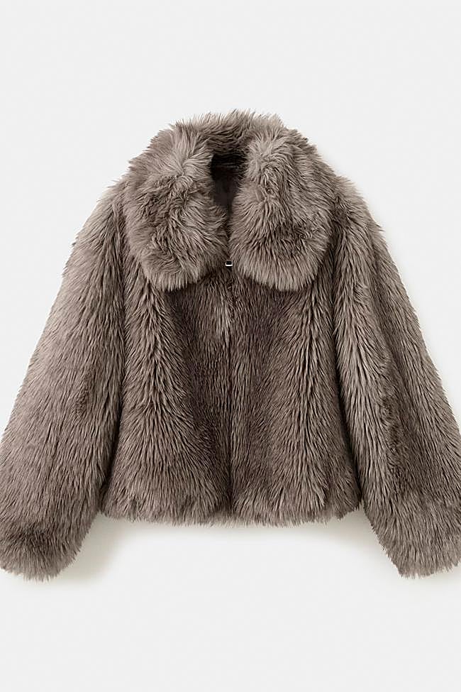 Las mejores chaquetas efecto pelo de Zara, Mango y Stradivarius | Mujerhoy