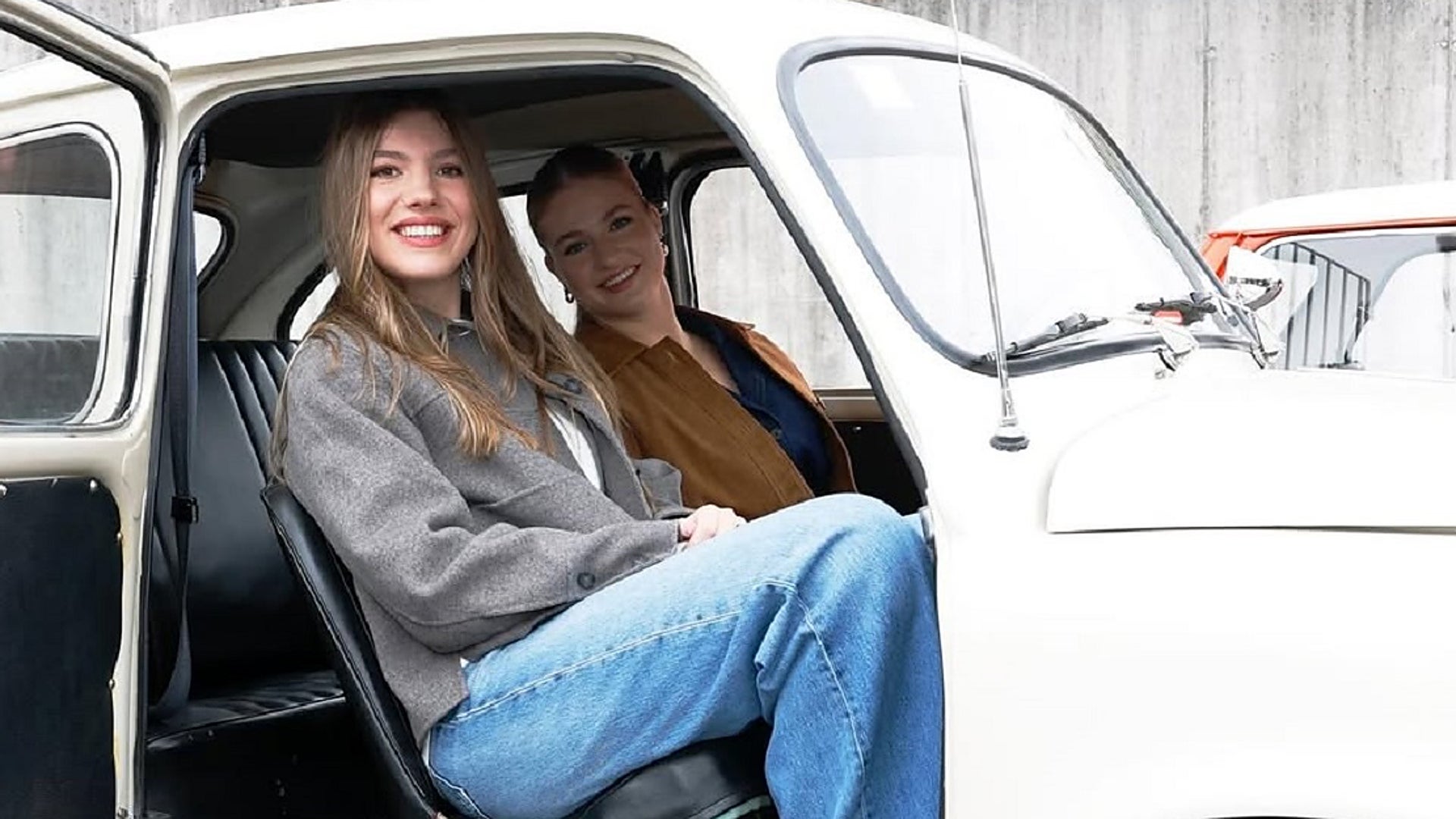 Los detalles que han pasado desapercibidos en las fotos inéditas de la ...