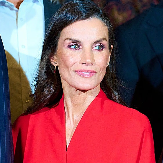 La reina Letizia demuestra su firme compromiso con las mujeres | Mujerhoy