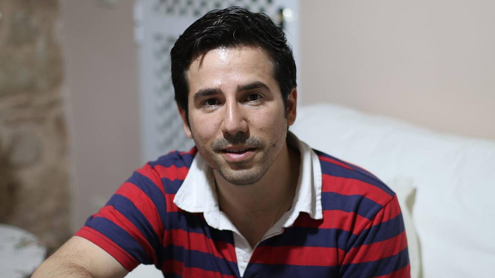 Lorenzo R. Garrido: «La poesía es un alivio contra la indefensión de la ...