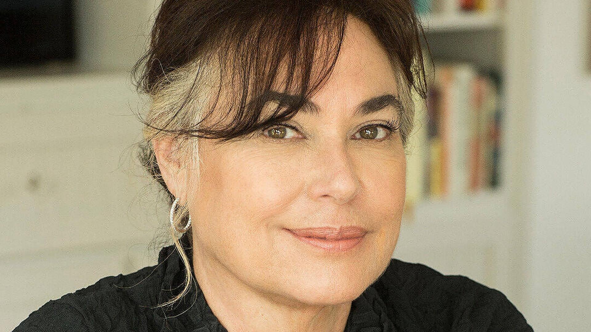 Amy Bloom, Escritora: «Ayudar a morir a mi esposo fue una manera de ...