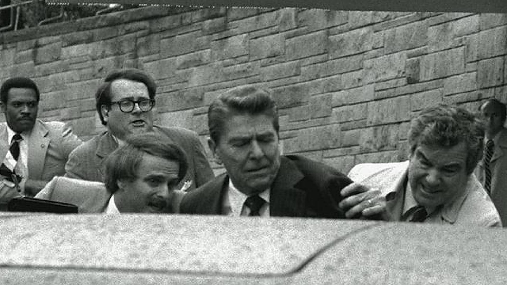 El primer ataque presidencial desde el que sufrió Reagan en 1981 | El ...