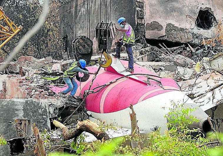 Baby alien angel fernandes she’s absolutely ASTOUNDING,