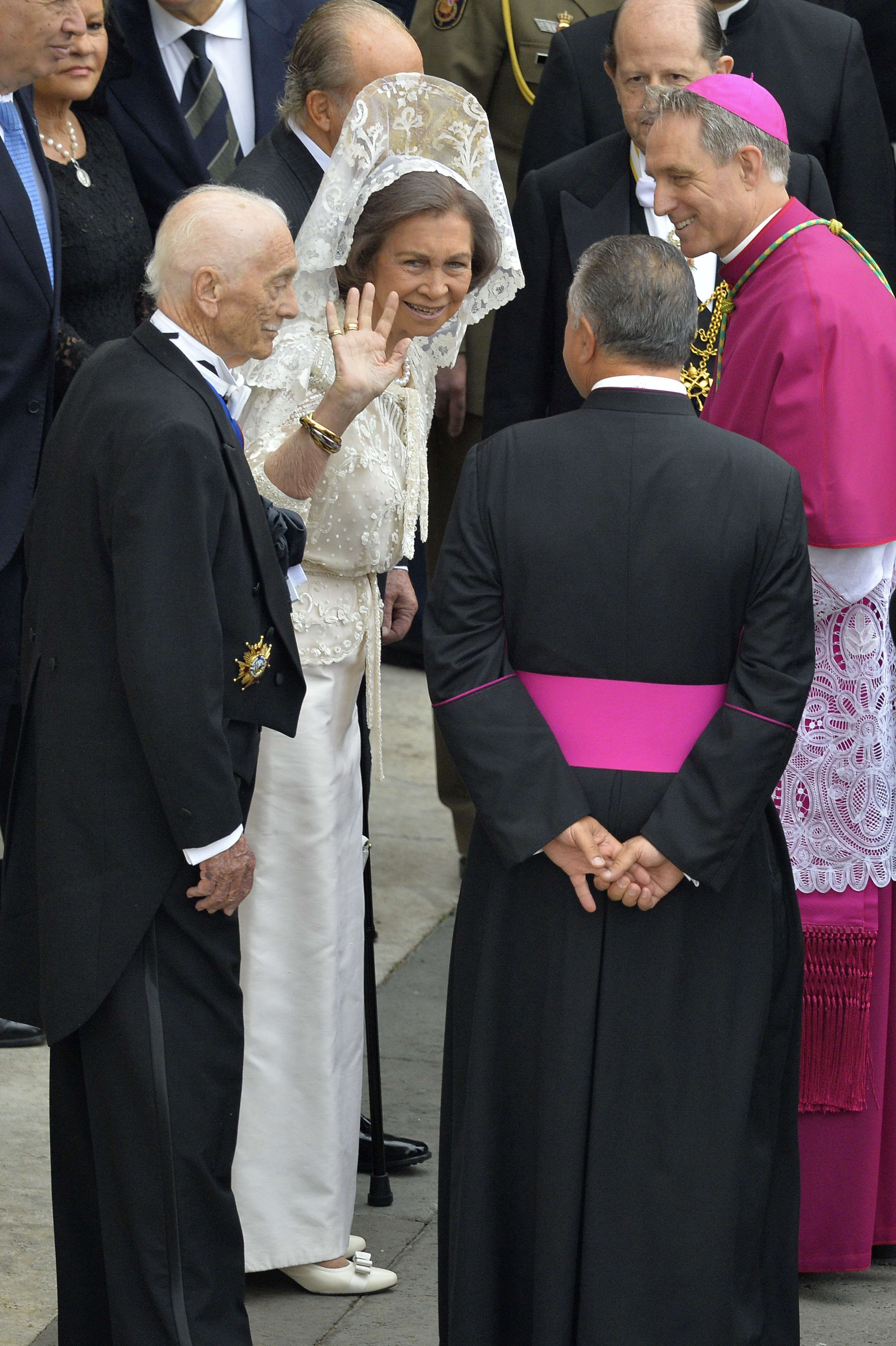 Queen Sofia's Passionate Affair with Valentino | TodoAlicante