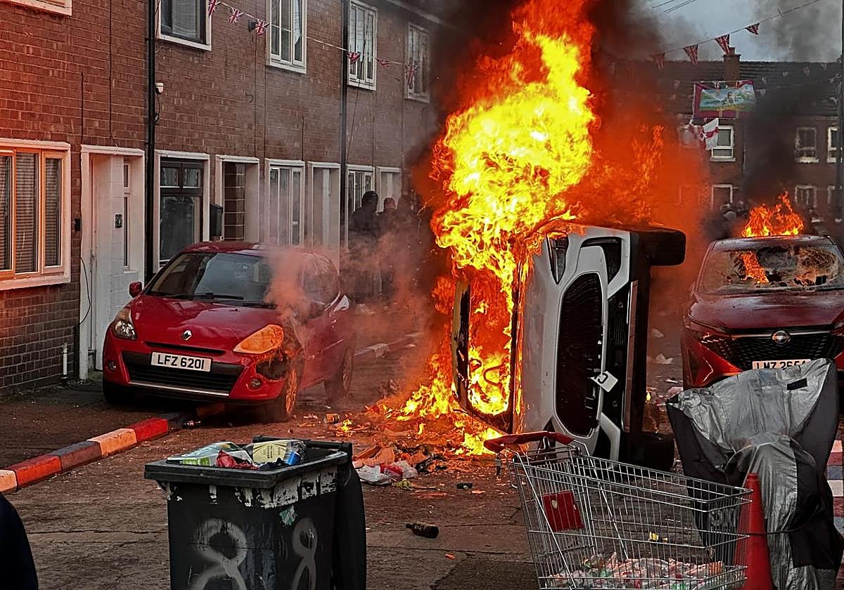 Serious Unrest in Belfast After Sudanese Man Stabs Another in Broad ...