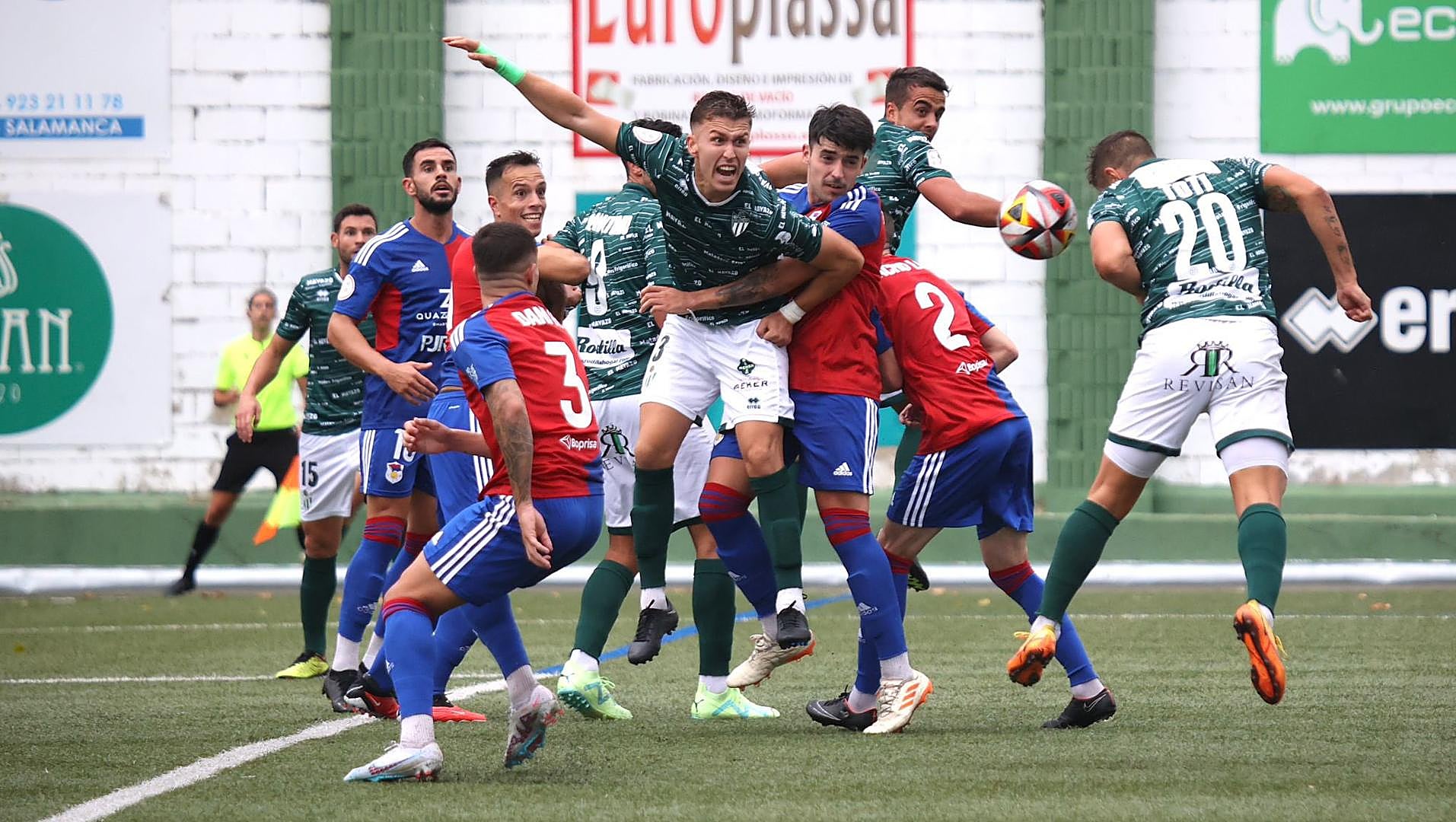 El CD Guijuelo arranca con buen pie la liga tras vencer a la UP Langreo ...