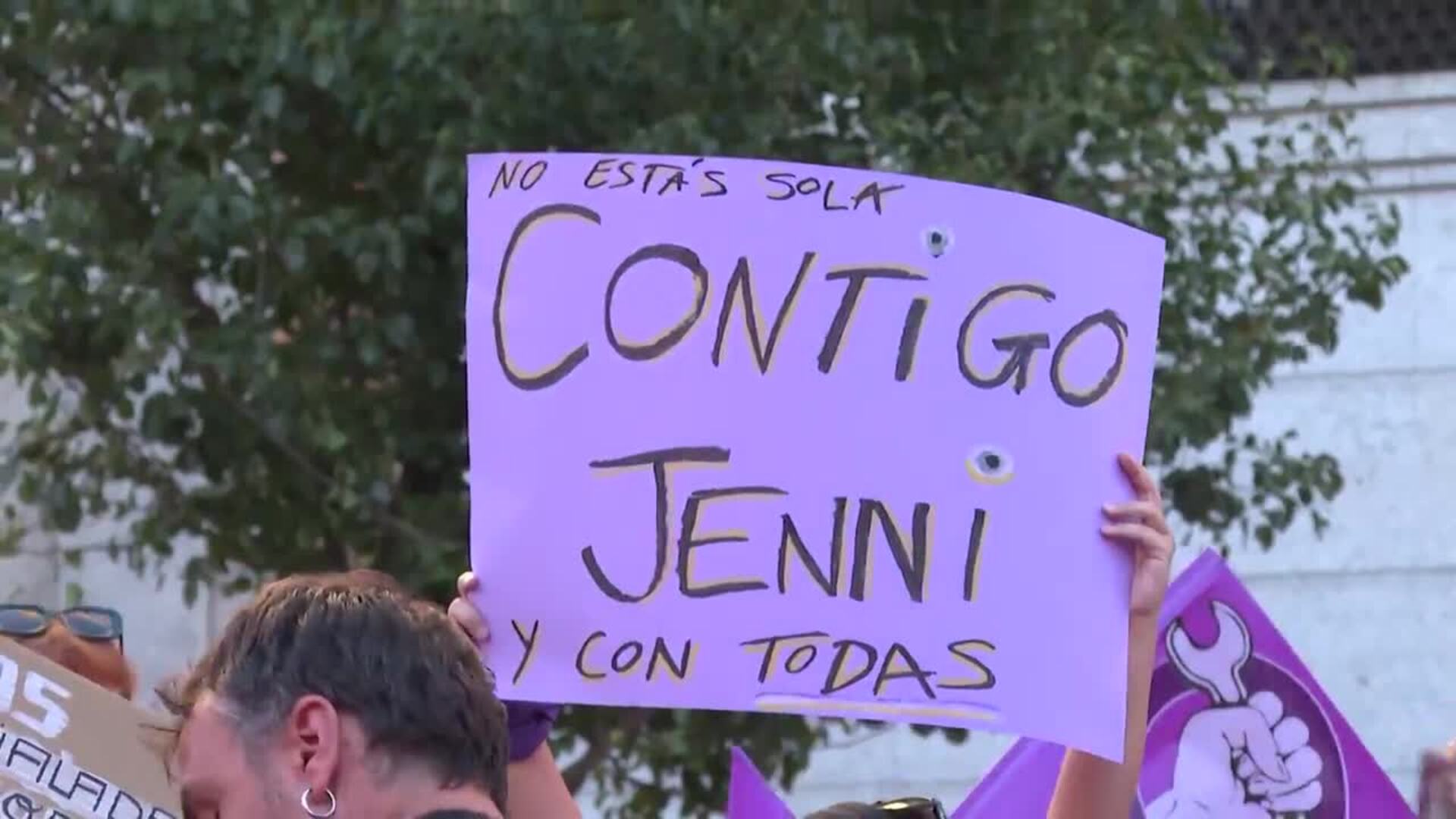 Una concentración feminista se manifiesta en Madrid en apoyo a Jenni ...