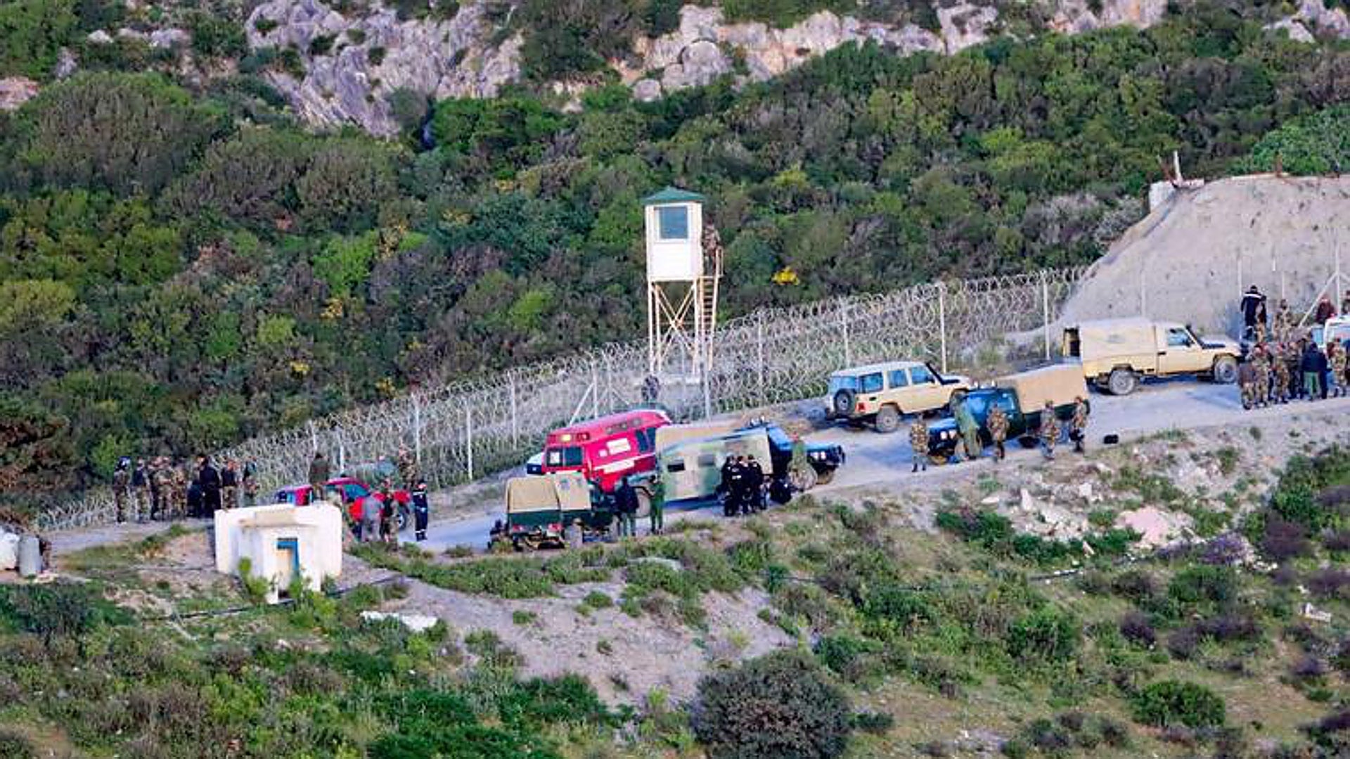 Spain closes Ceuta border after massive attempt by migrants to scale ...