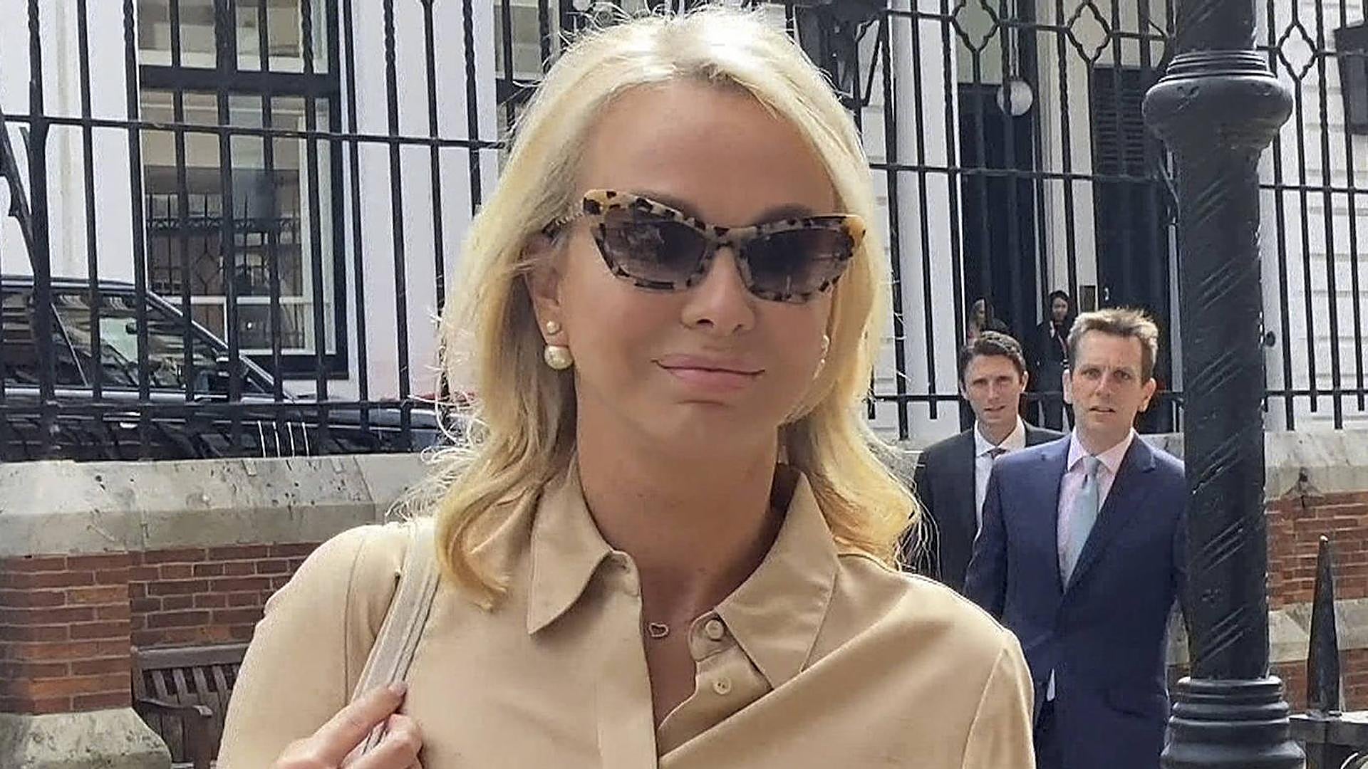 Ex-King's old lover restarts UK court case | Sur in English