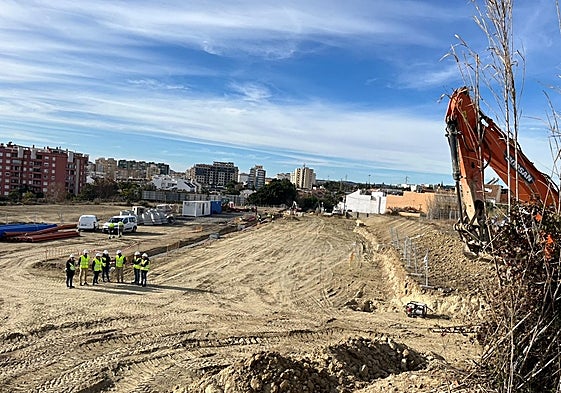 Work begins on new access road for Los Pacos health centre in ...