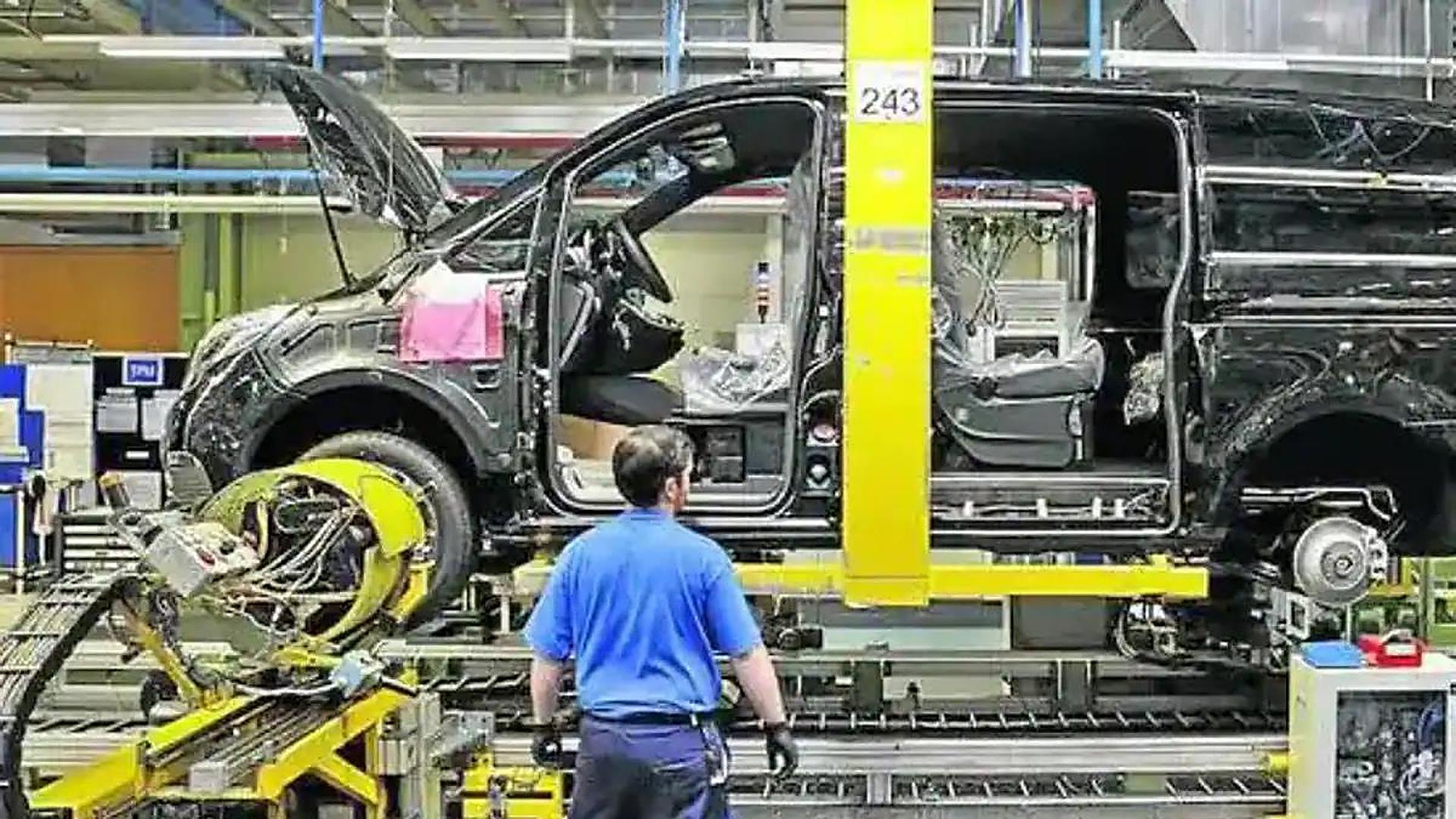 Mercedes-Benz invests 1 billion euros in Spanish factory to manufacture ...
