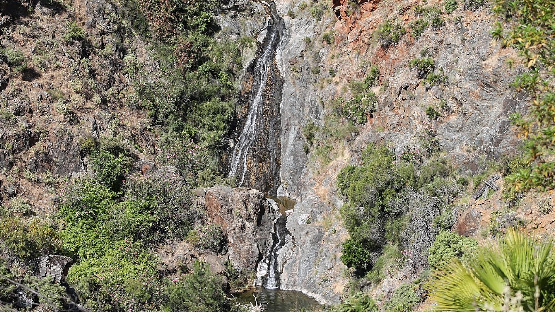 A chance to visit the Malaga waterfalls that sparkle after the first ...