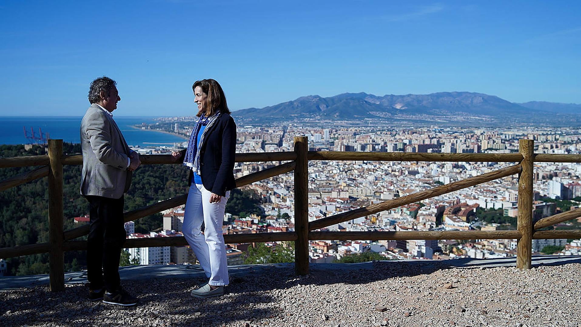 This is the breathtaking view of Malaga from the new forest viewpoint ...