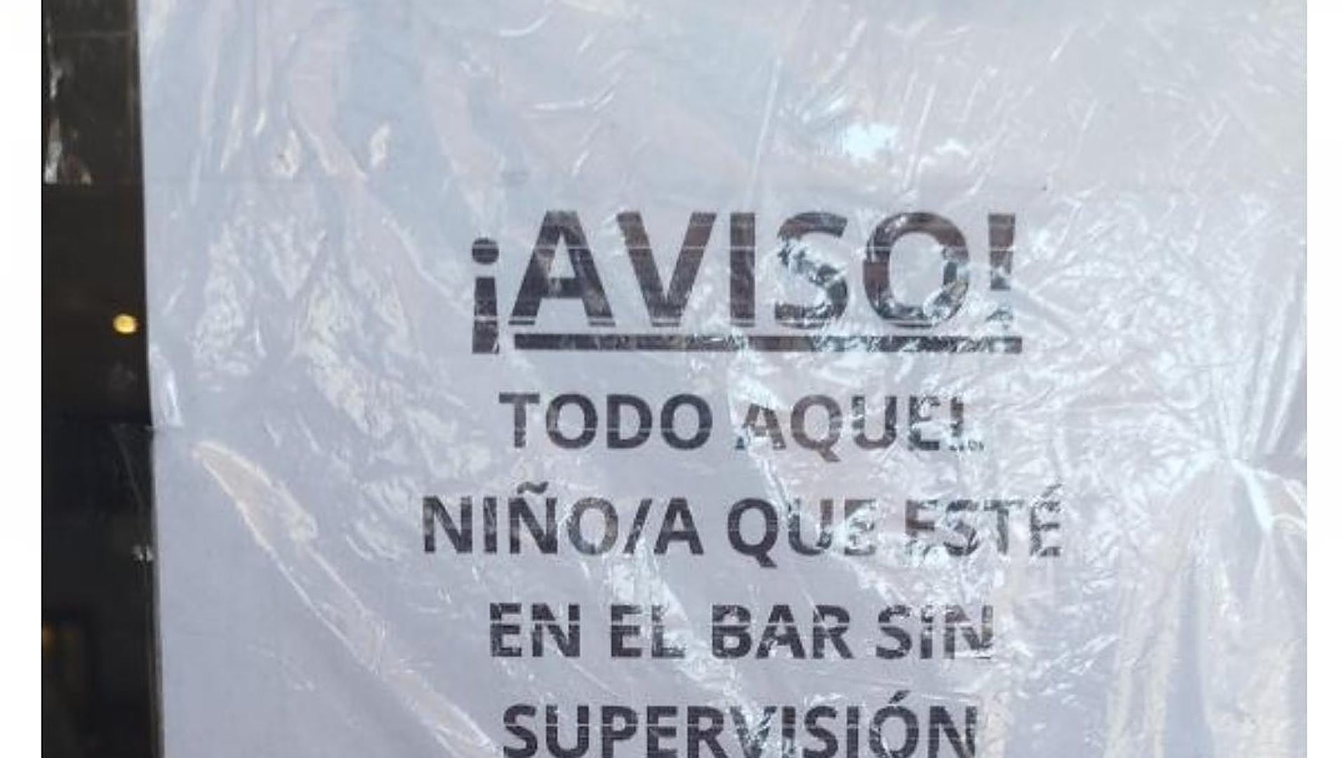 Restaurant sign in Spain goes viral after warning to parents about ...