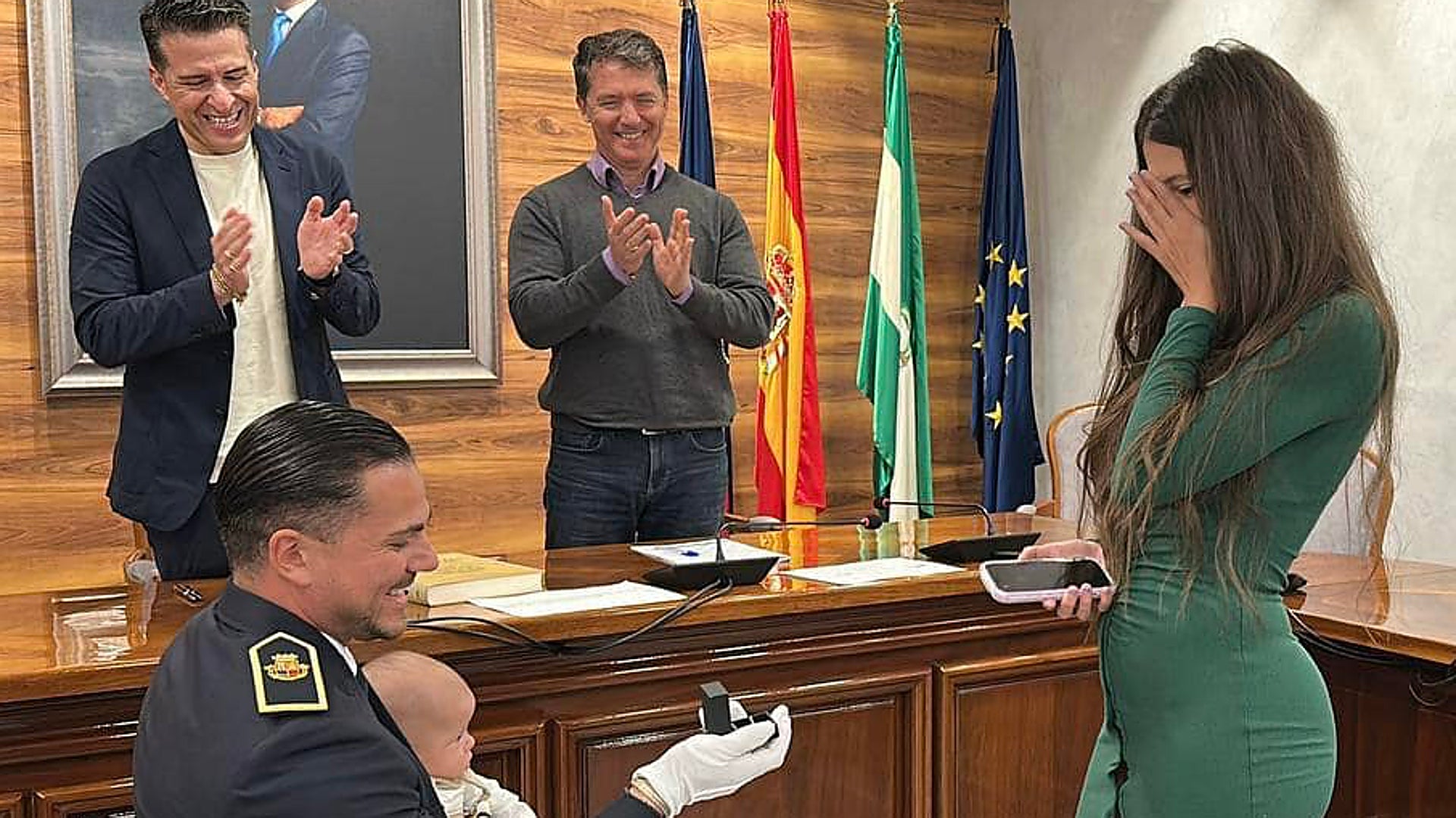 Watch as a Costa del Sol police officer proposes to his girlfriend in ...