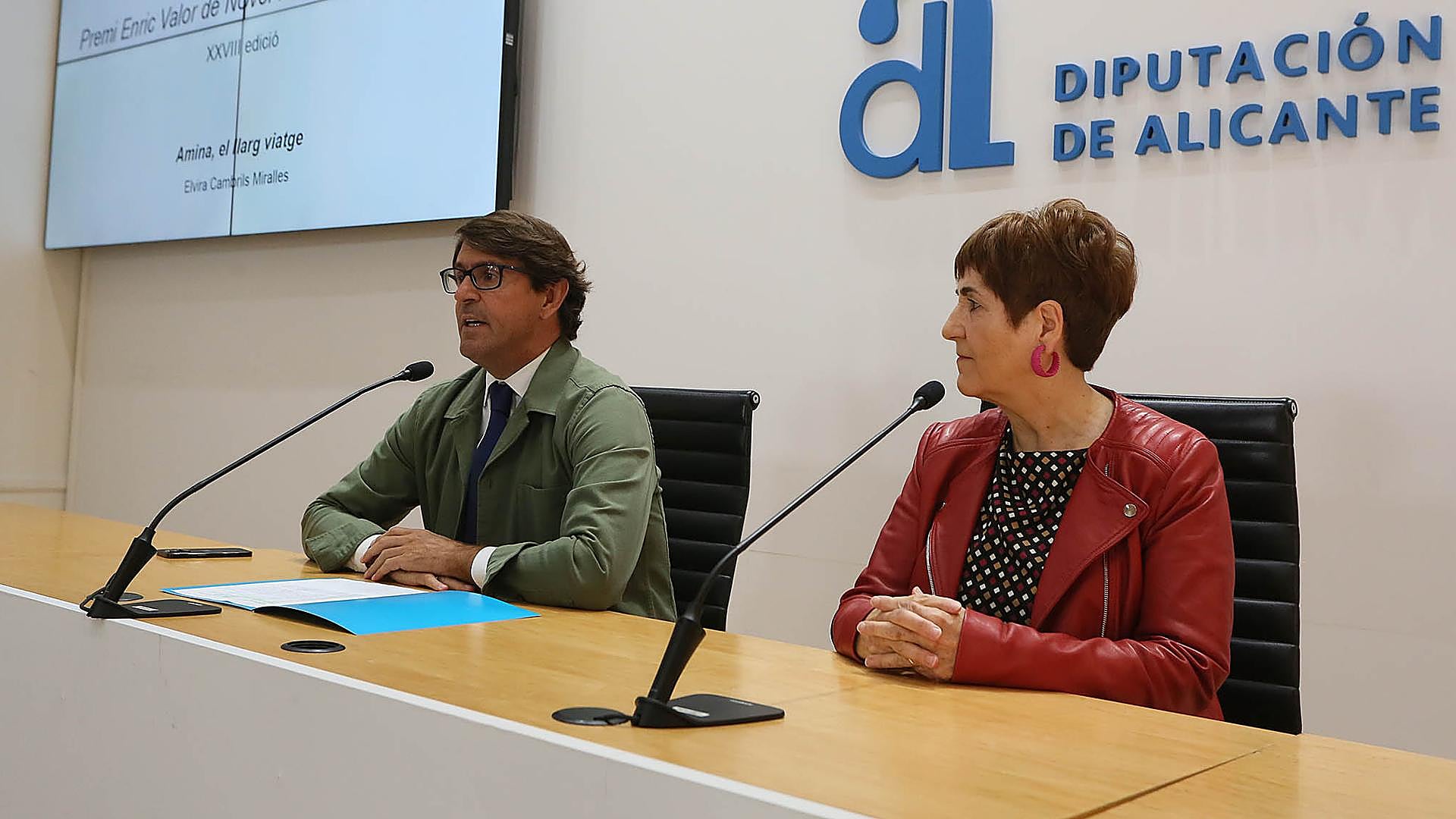 Elvira Cambrils se alza con el Premio Enric Valor de Novela 2023 ...