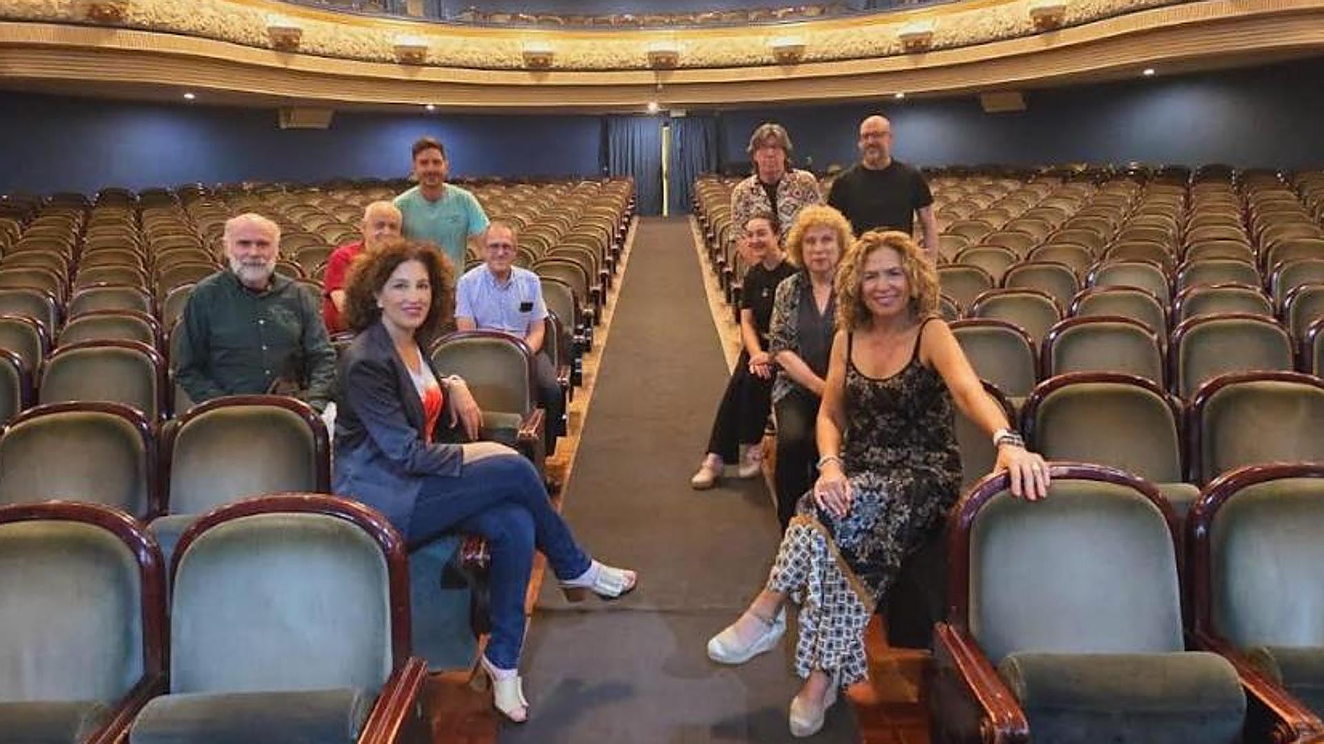 PREMIOS ESTRUCH | Juan Luis Mira recibirá la Llàntia de honor en los ...